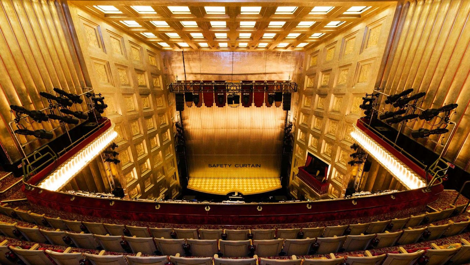 Savoy Theatre - iVisit