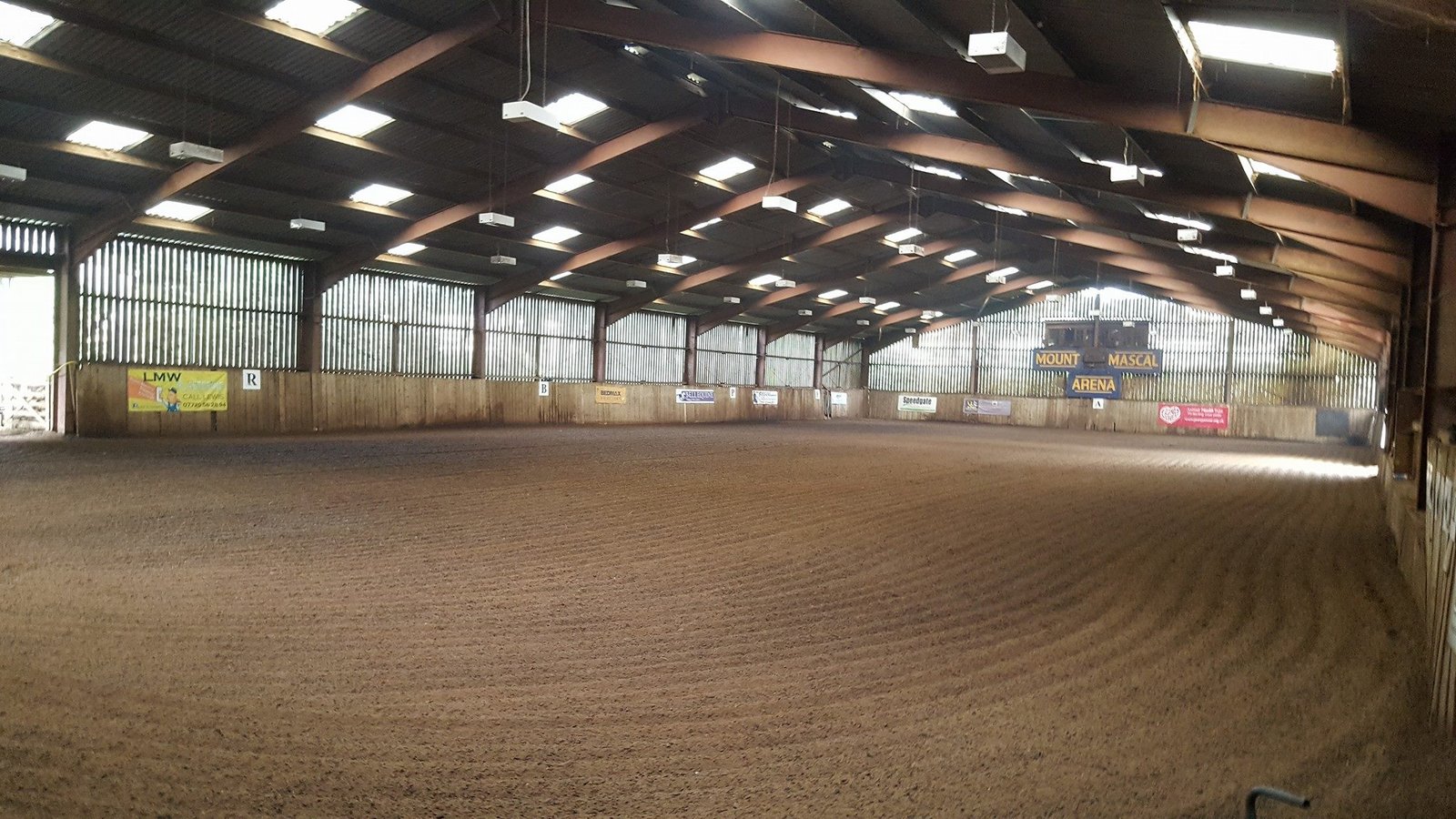 Mount Mascal Stables - iVisit